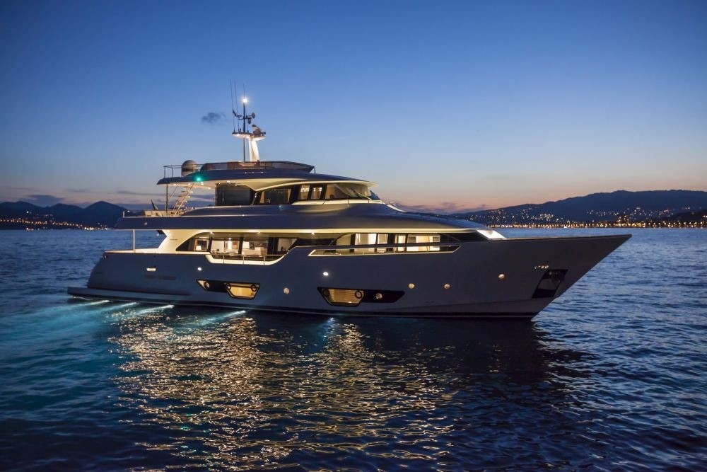 Yacht Navetta 28, a Ferretti Custom Line Superyacht | CHARTERWORLD ...